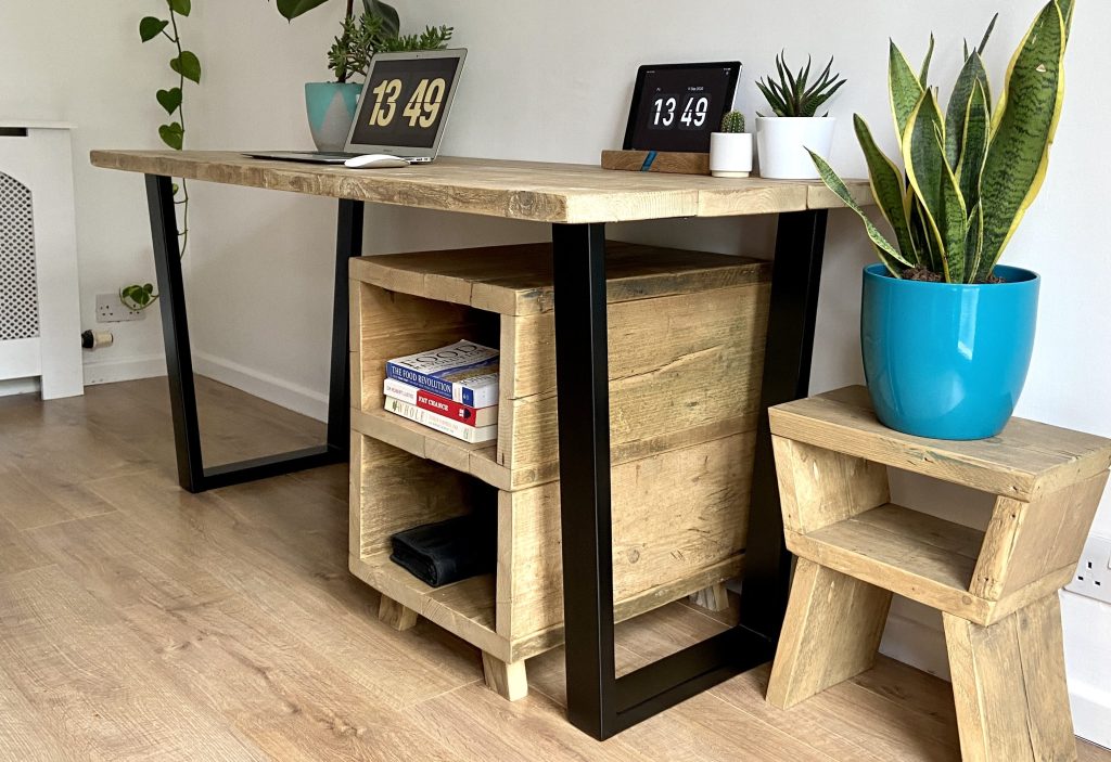 How to Make a Rustic Desk With Reclaimed Scaffold Boards - Wood Create