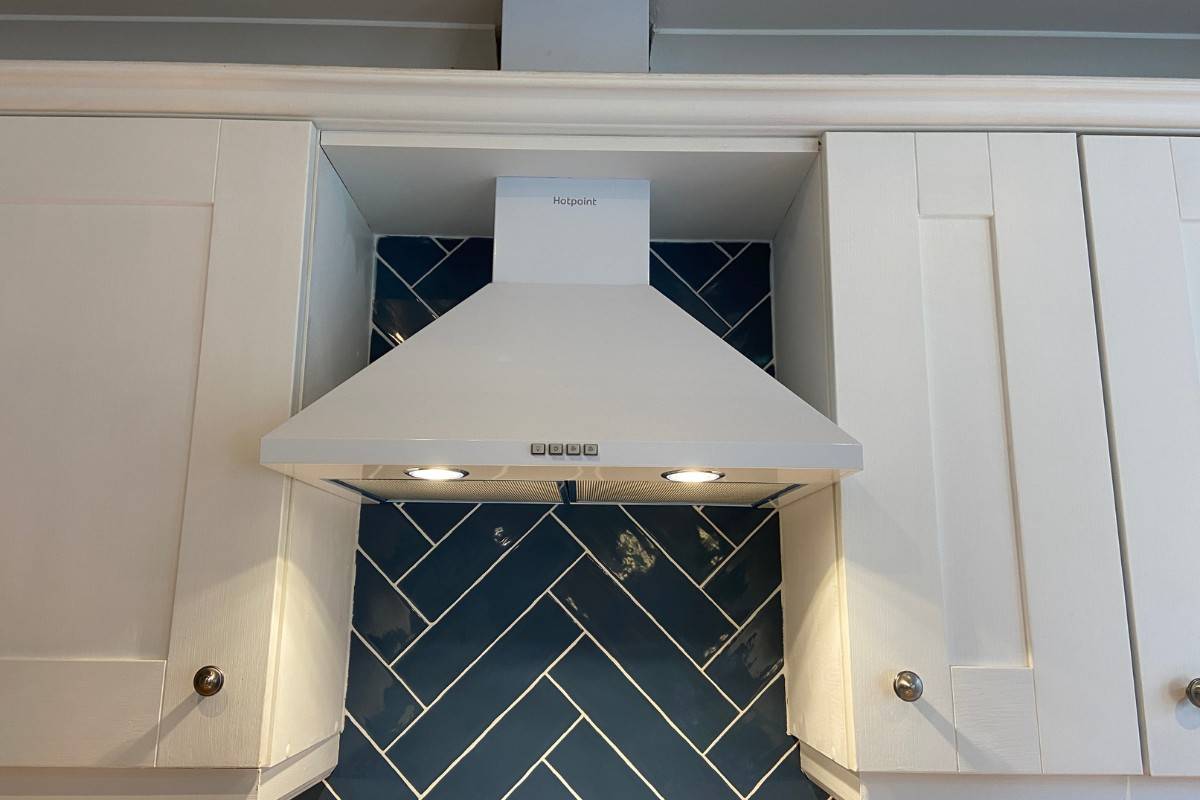 How to clean a kitchen extractor fan – Wood Create